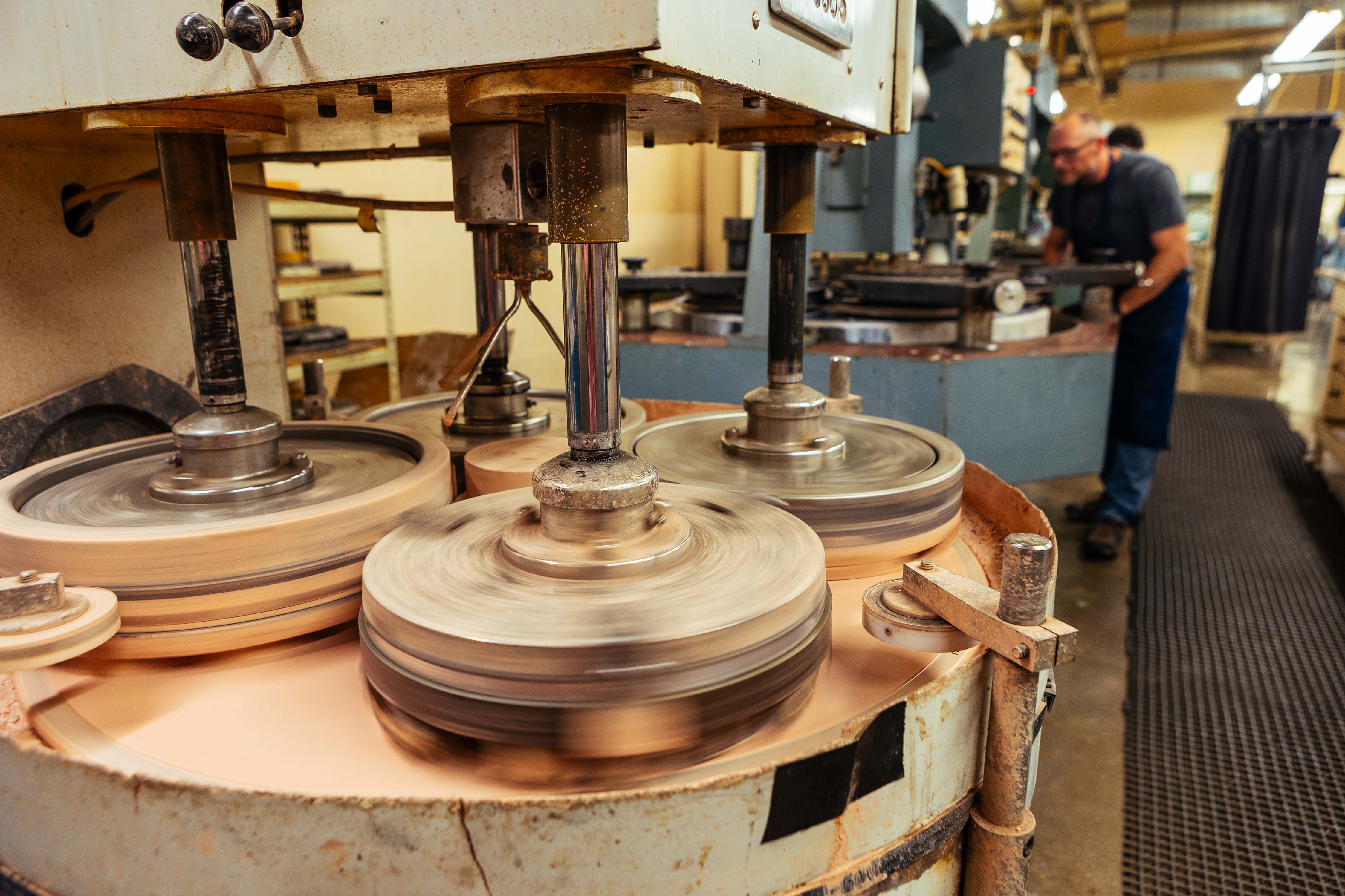 High-Volume Optics Manufacturing | 1 to 1 Million Optics